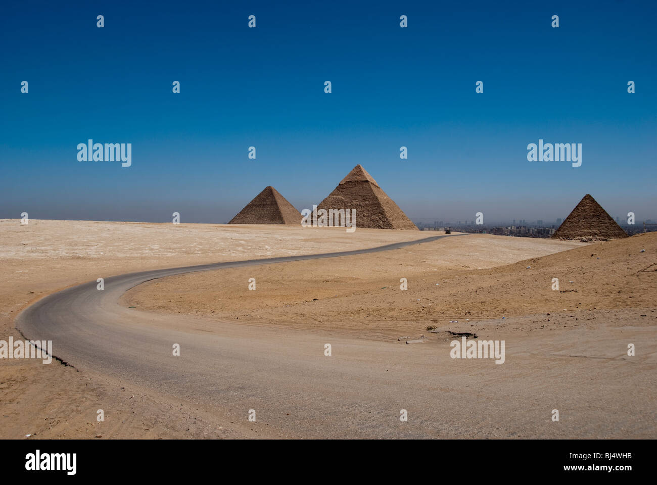 Majestic great pyramid giza hi-res stock photography and images - Alamy