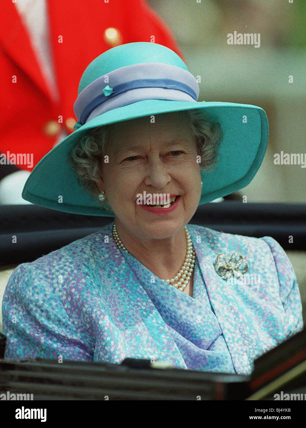 Portrait of queen elizabeth ii. hi-res stock photography and images - Alamy