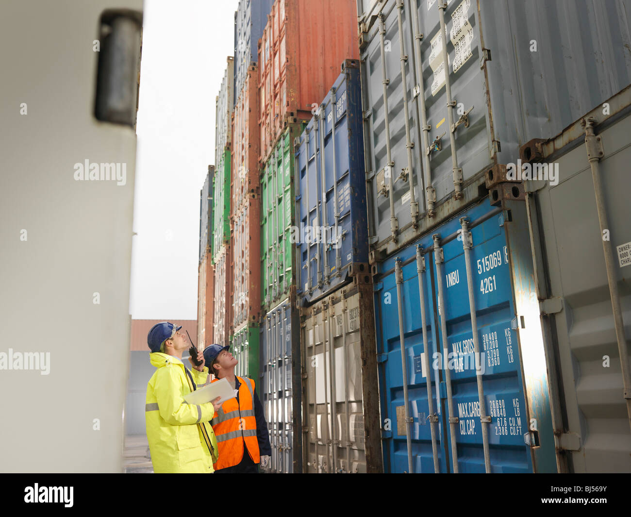 Inspecting shipping containers hi-res stock photography and images - Alamy