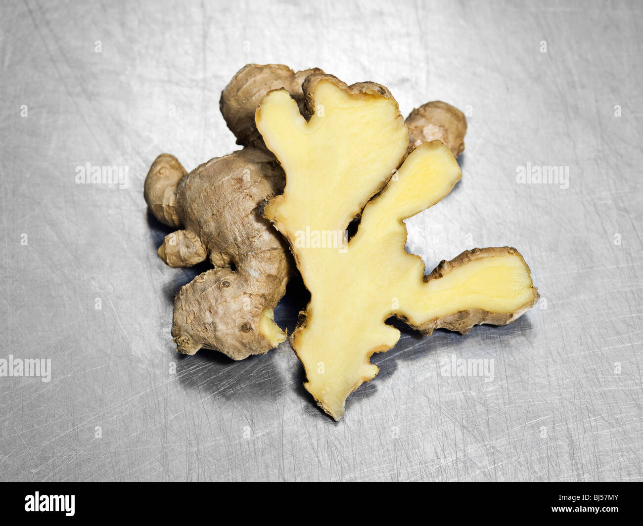 Some fresh cut ginger Stock Photo - Alamy