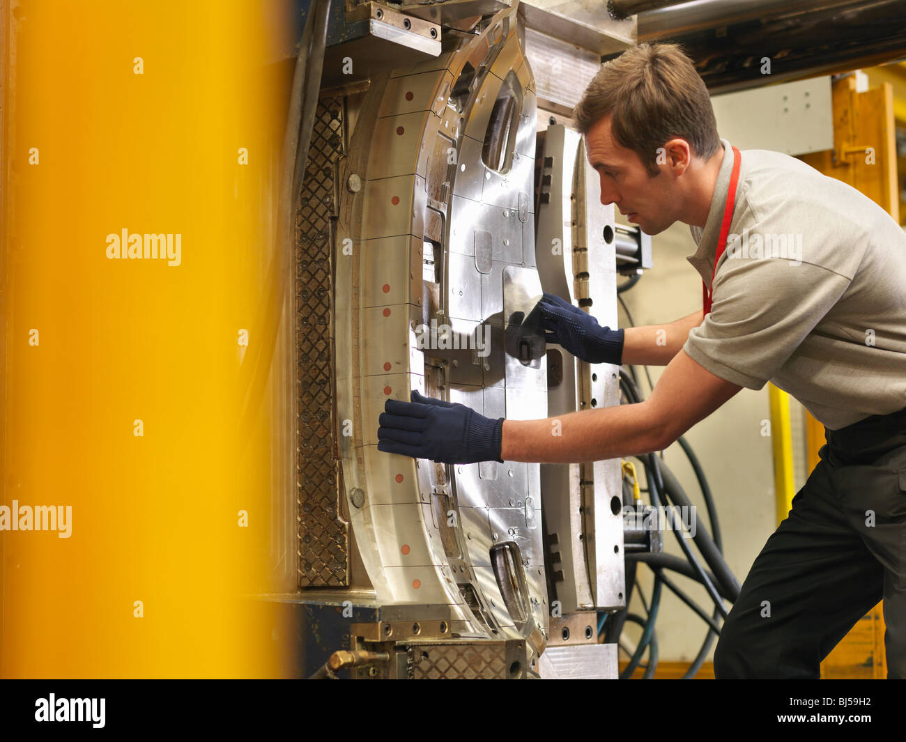 Machinery horizontal hi-res stock photography and images - Alamy