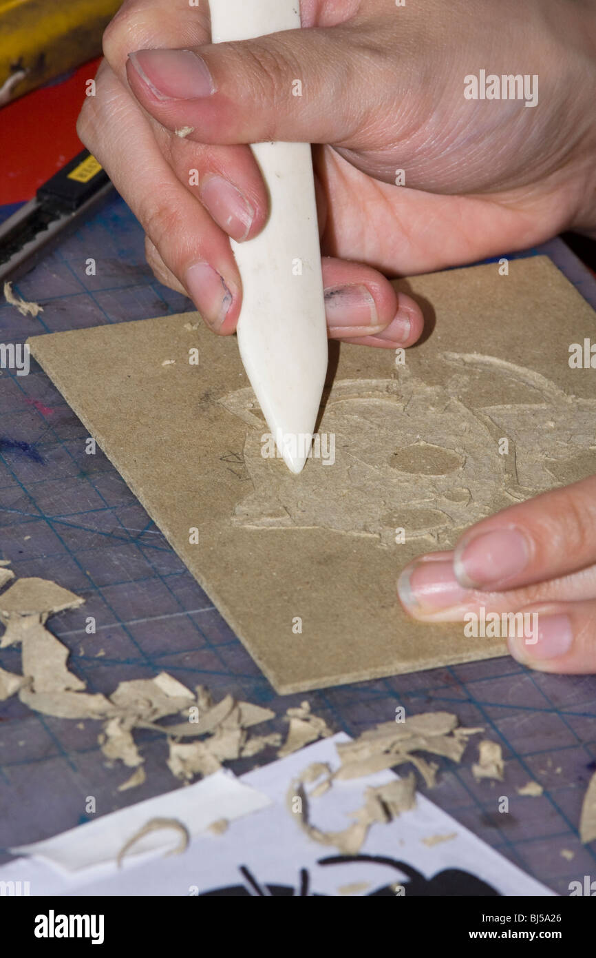 Bone folder tool hi-res stock photography and images - Alamy