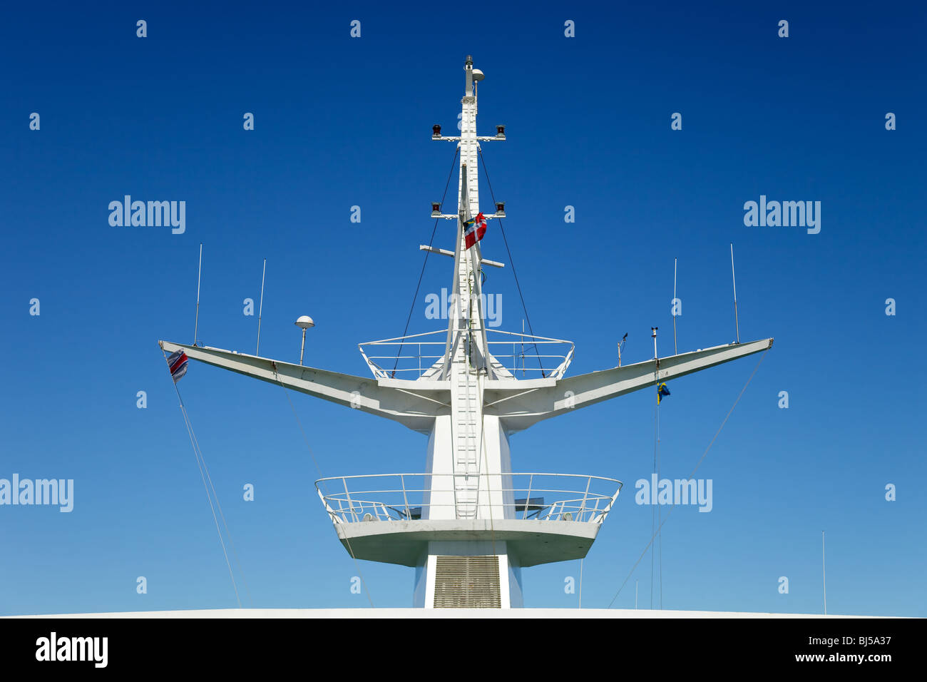 Ship radar hi-res stock photography and images - Alamy