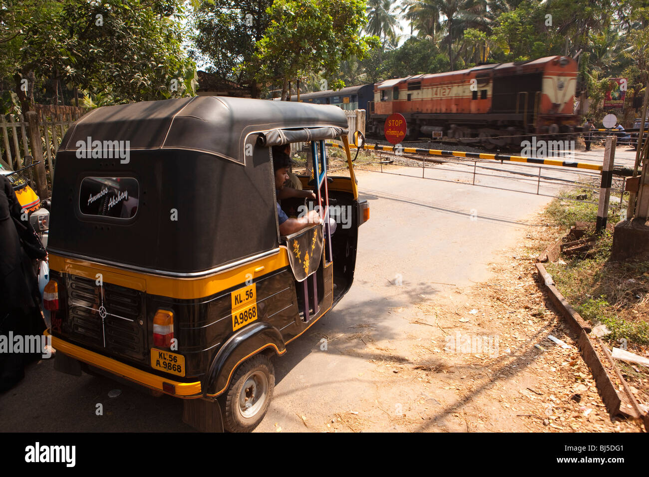 Indian railway crossing hi-res stock photography and images - Alamy