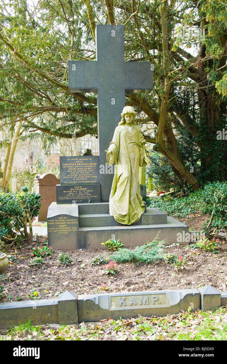 Highgate Cemetery , family tomb of Otto Christian Emanuel Kamp , Knight ...