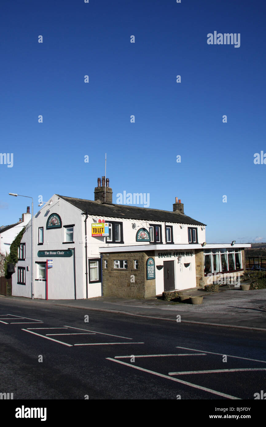 Closed down Public House with "To Let" sign Stock Photo - Alamy