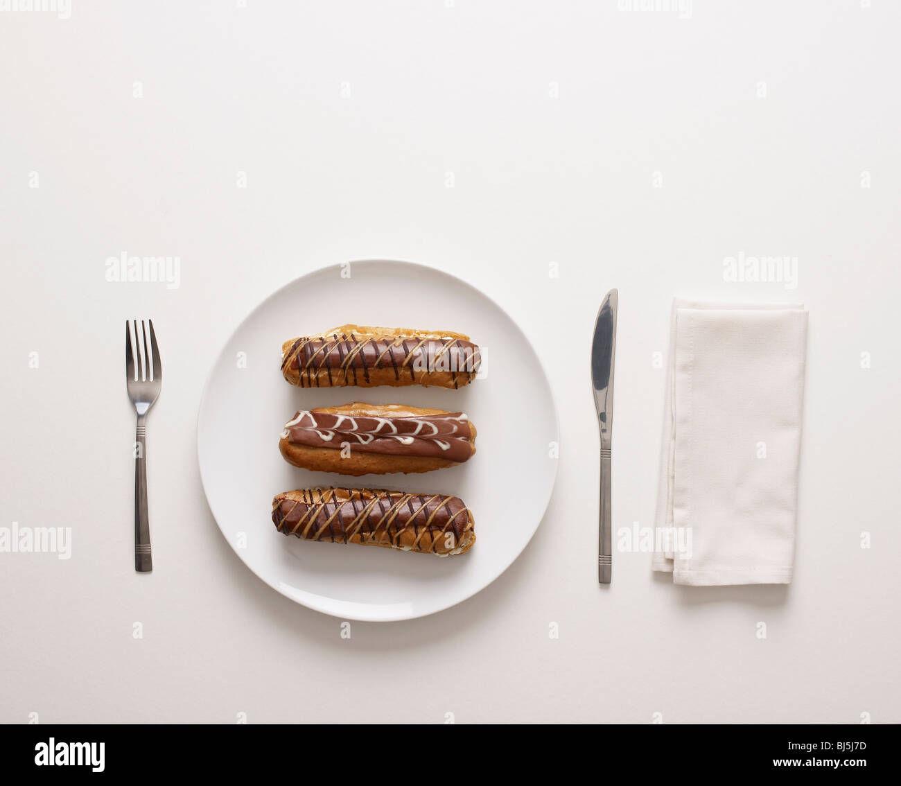 Cream tableware hi-res stock photography and images - Alamy