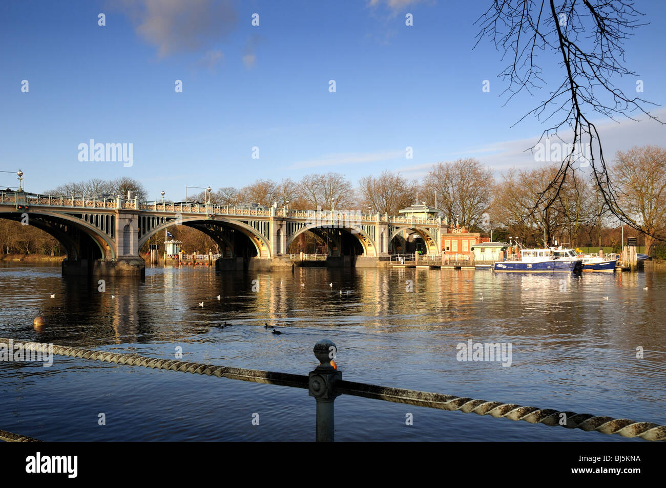 Richmond Lock Bridge High Resolution Stock Photography and Images - Alamy