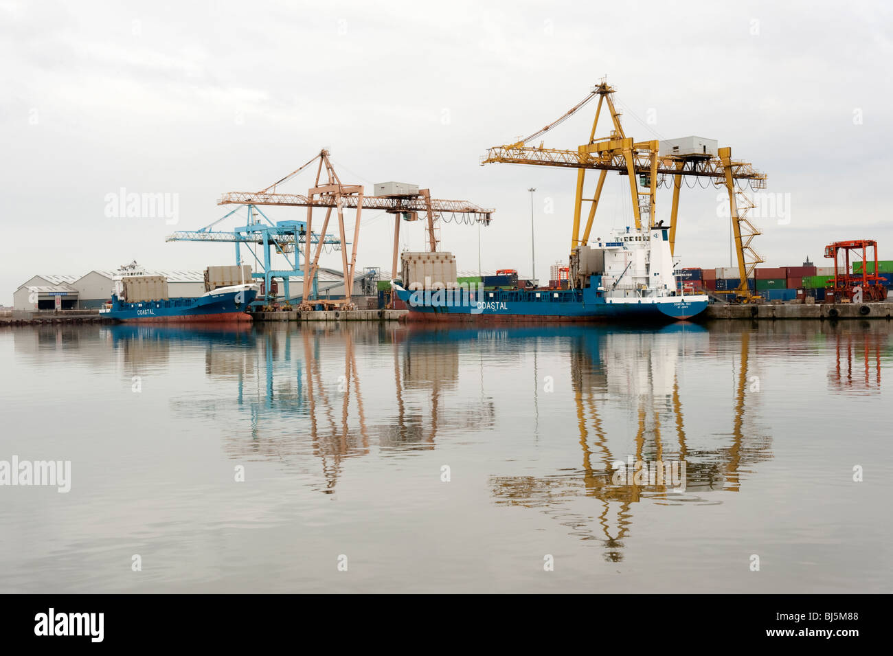 Grain ships hi-res stock photography and images - Alamy