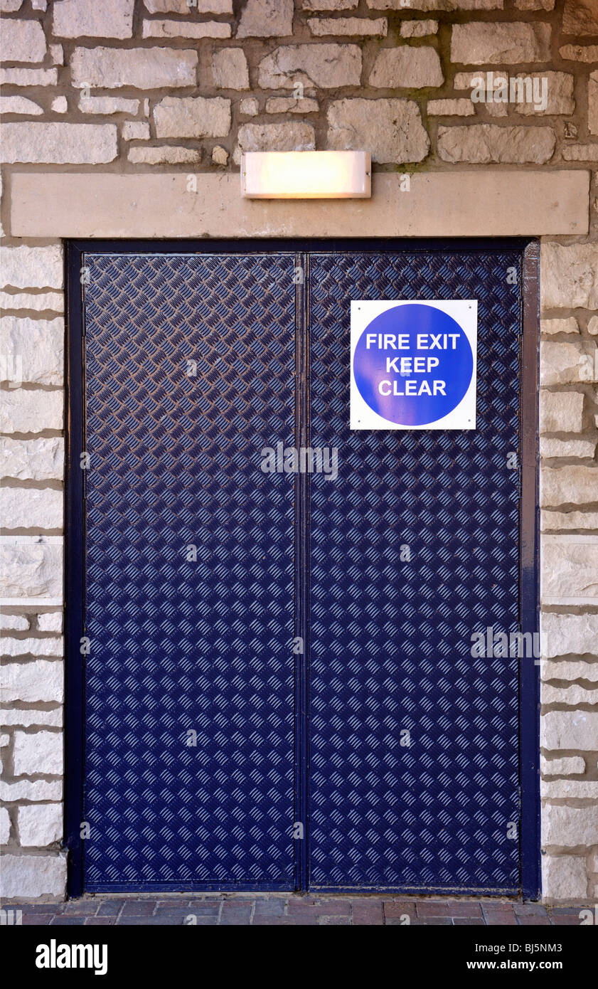 Emergency exit doors hi-res stock photography and images - Alamy