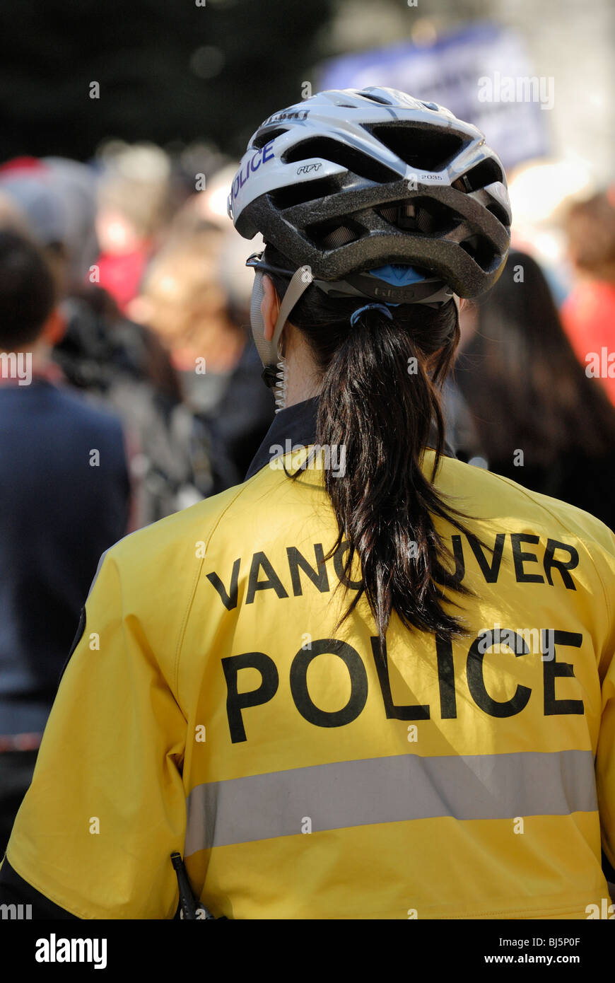 British Policewoman Stock Photos & British Policewoman Stock Images - Alamy