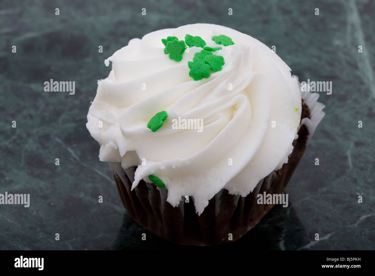 Shamrock sprinkles hi-res stock photography and images - Alamy