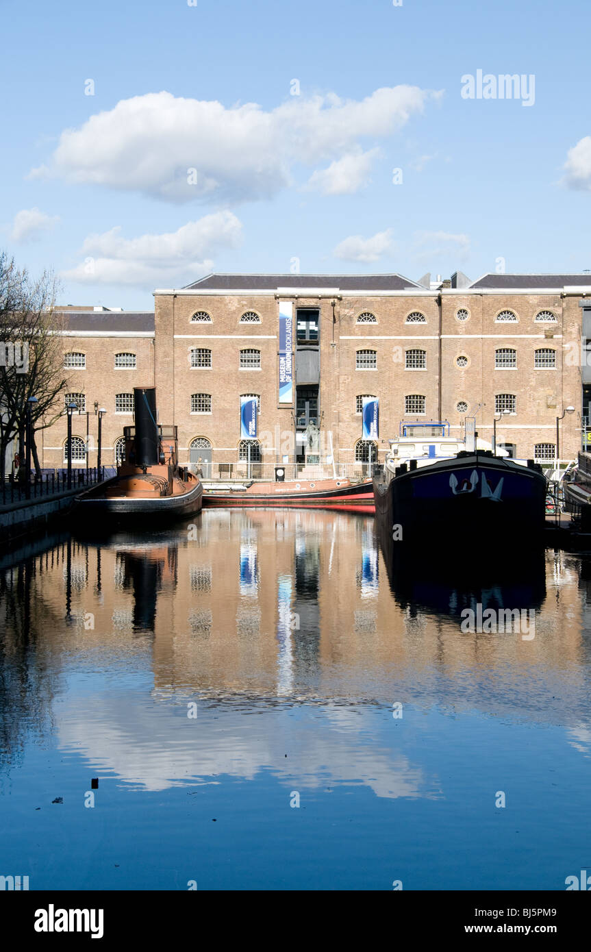 Docklands warehouse hi-res stock photography and images - Alamy