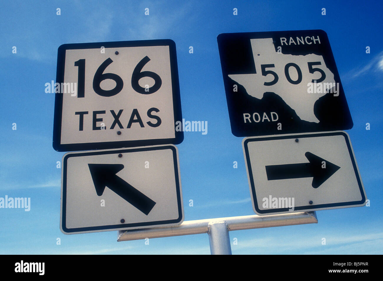 Ranch road sign in texas hi-res stock photography and images - Alamy