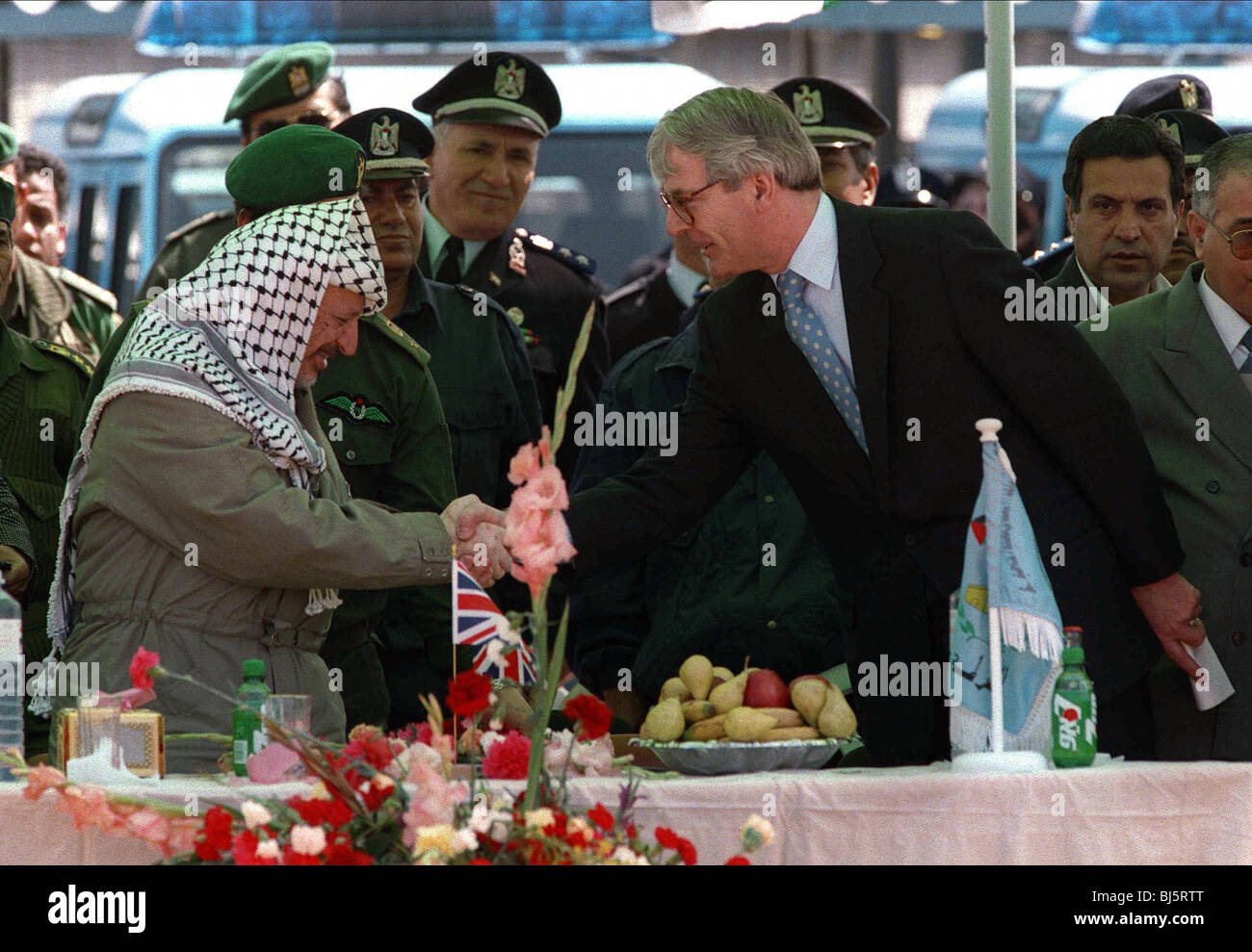 YASSER ARAFAT THANKS JOHN MAJOR FOR DONATION OF POLICE VEHICLES PLO ...
