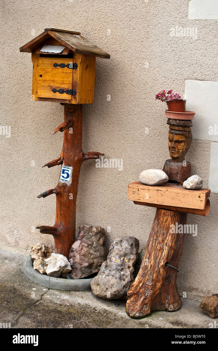 Wooden post box hi-res stock photography and images - Alamy
