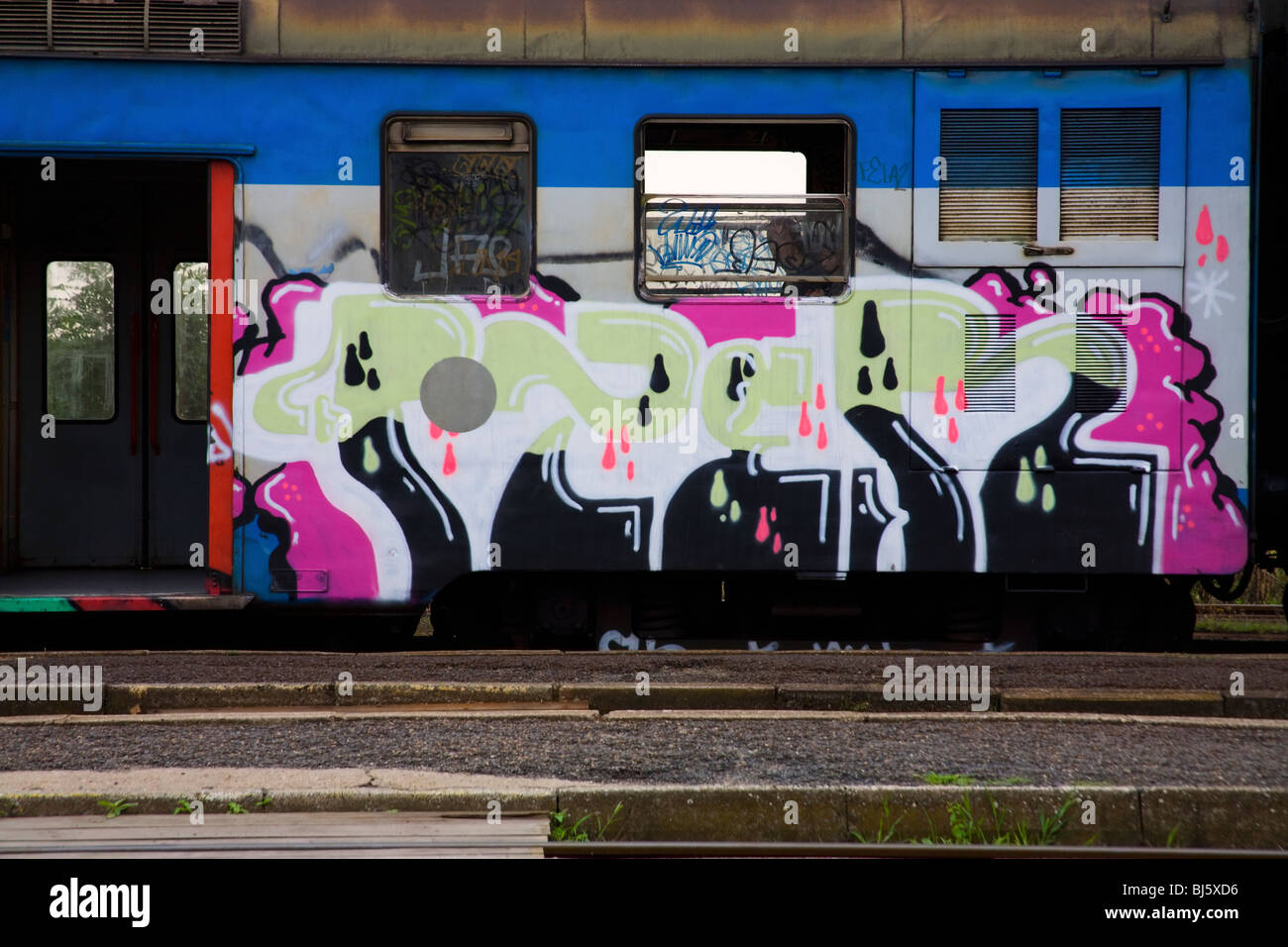 Graffiti on train window hi-res stock photography and images - Alamy