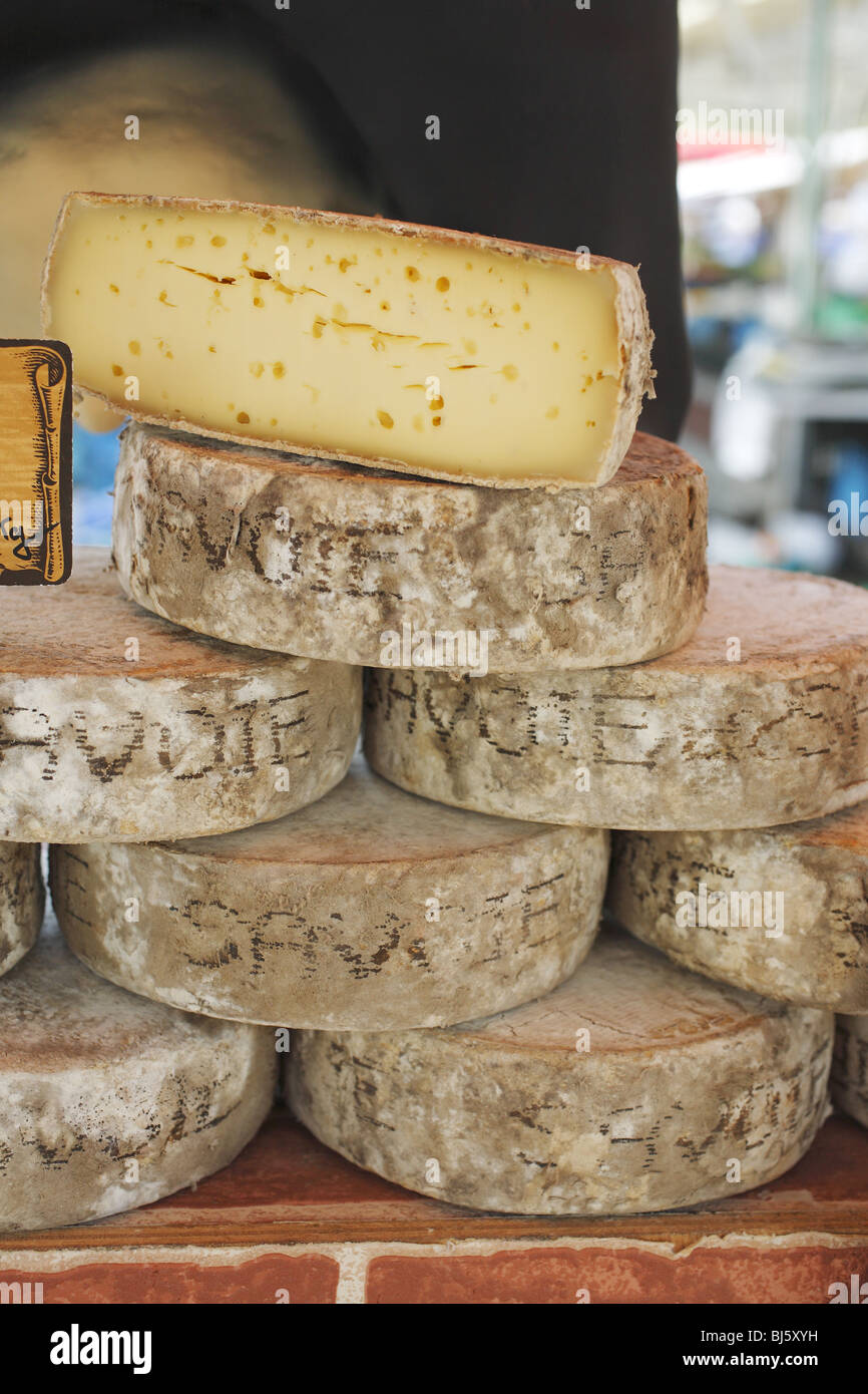 Cheese wheel hi-res stock photography and images - Alamy