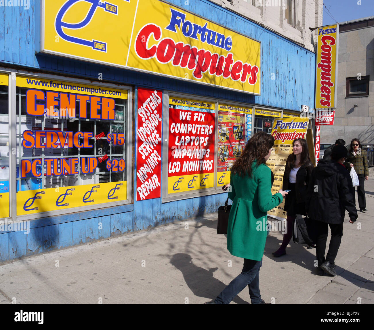 Colorful computer shop Stock Photo - Alamy