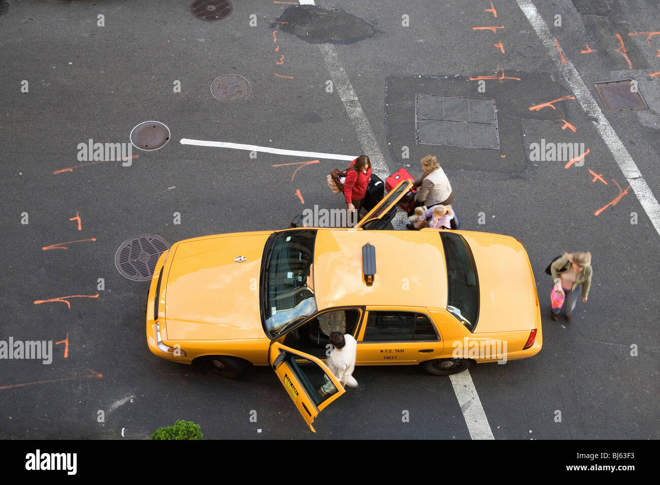New york city taxi driver hi-res stock photography and images - Alamy