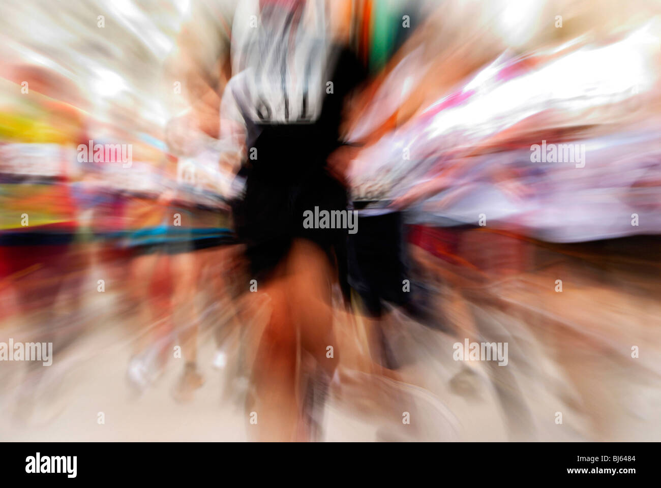 marathon runners - zoom panning effect Stock Photo - Alamy