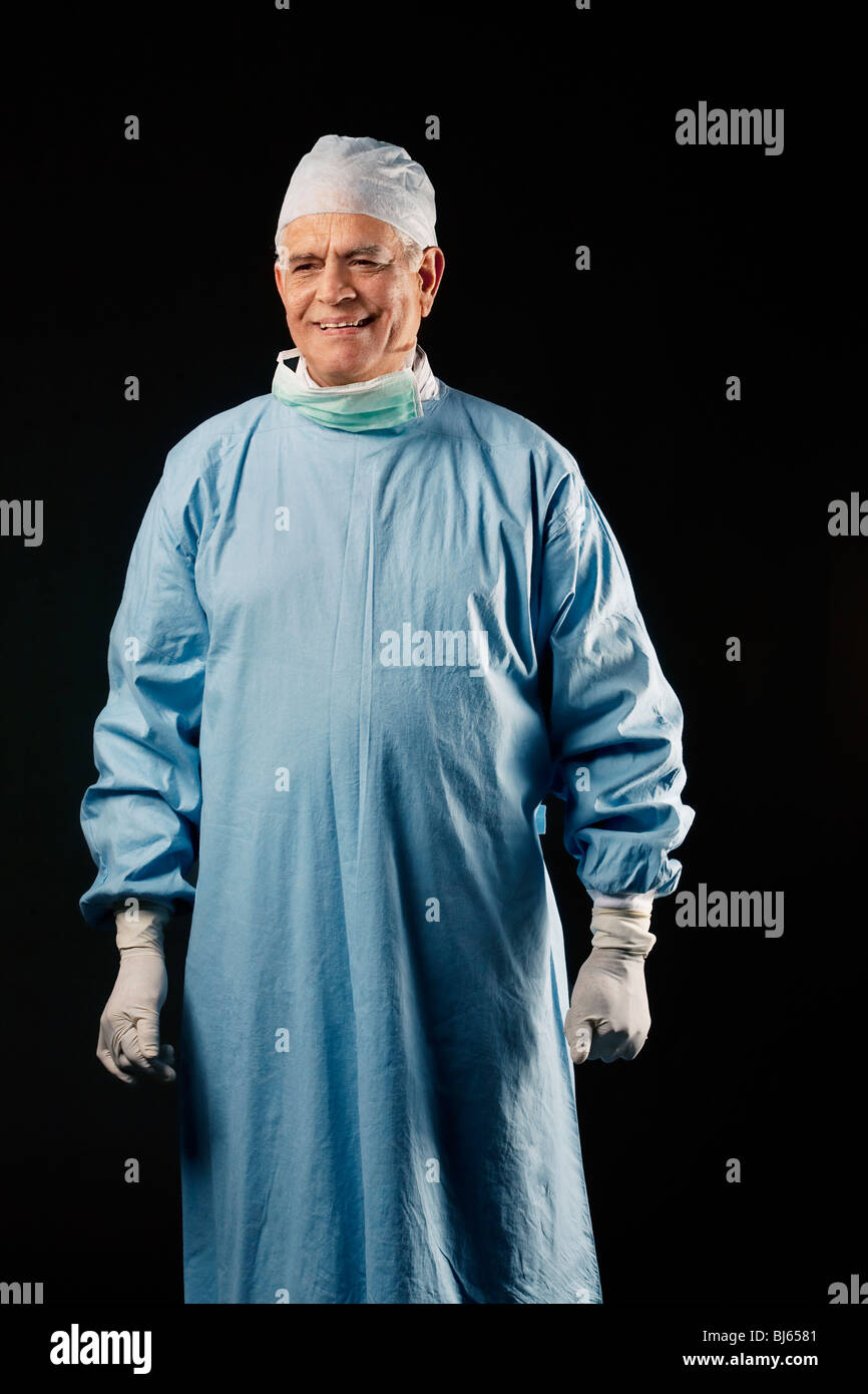 Portrait of a surgeon smiling Stock Photo - Alamy
