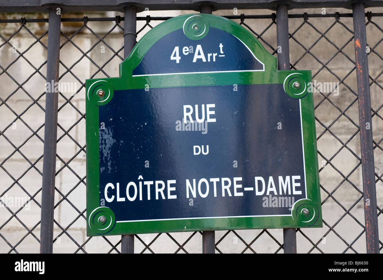 Street sign paris france hi-res stock photography and images - Alamy