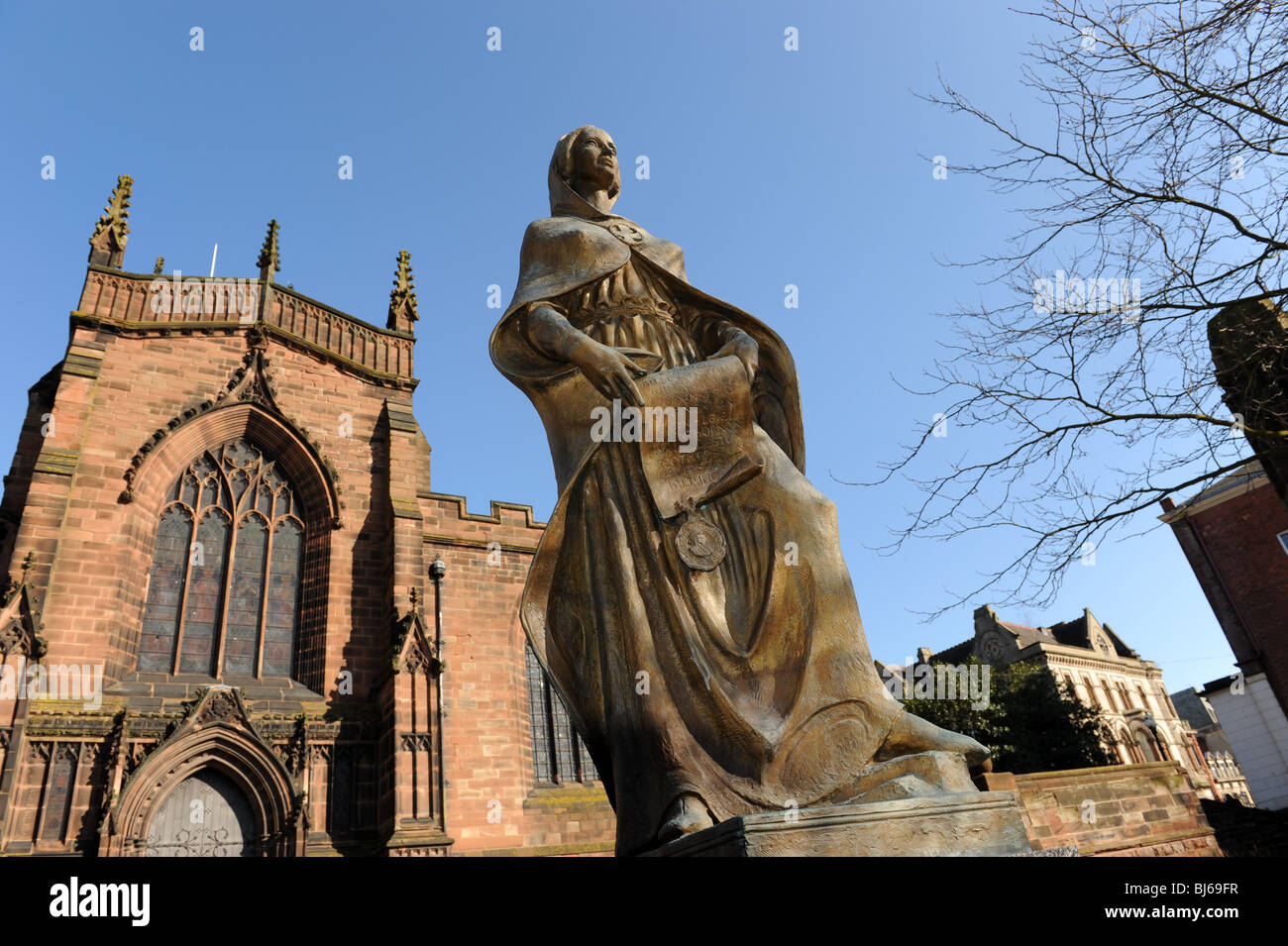 Statue of Lady Wulfruna and St Peters Church in Wolverhampton England ...