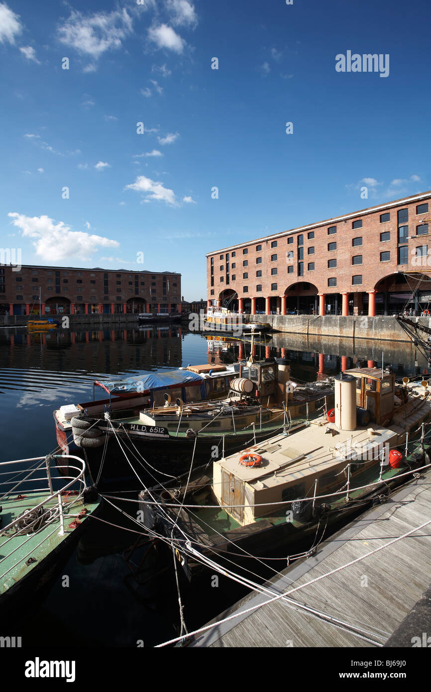 Great water dock hi-res stock photography and images - Alamy