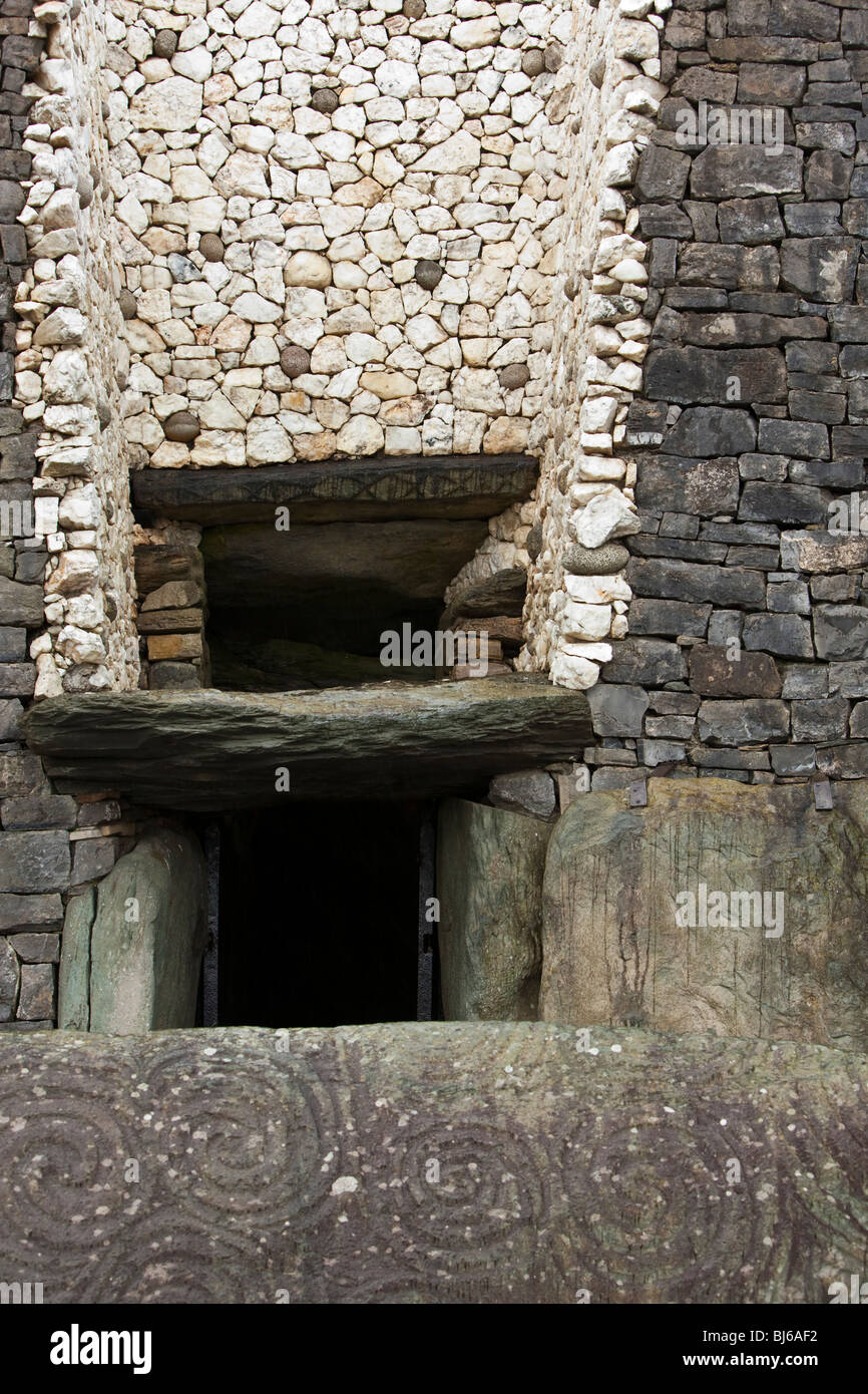 Newgrange sun hi-res stock photography and images - Alamy