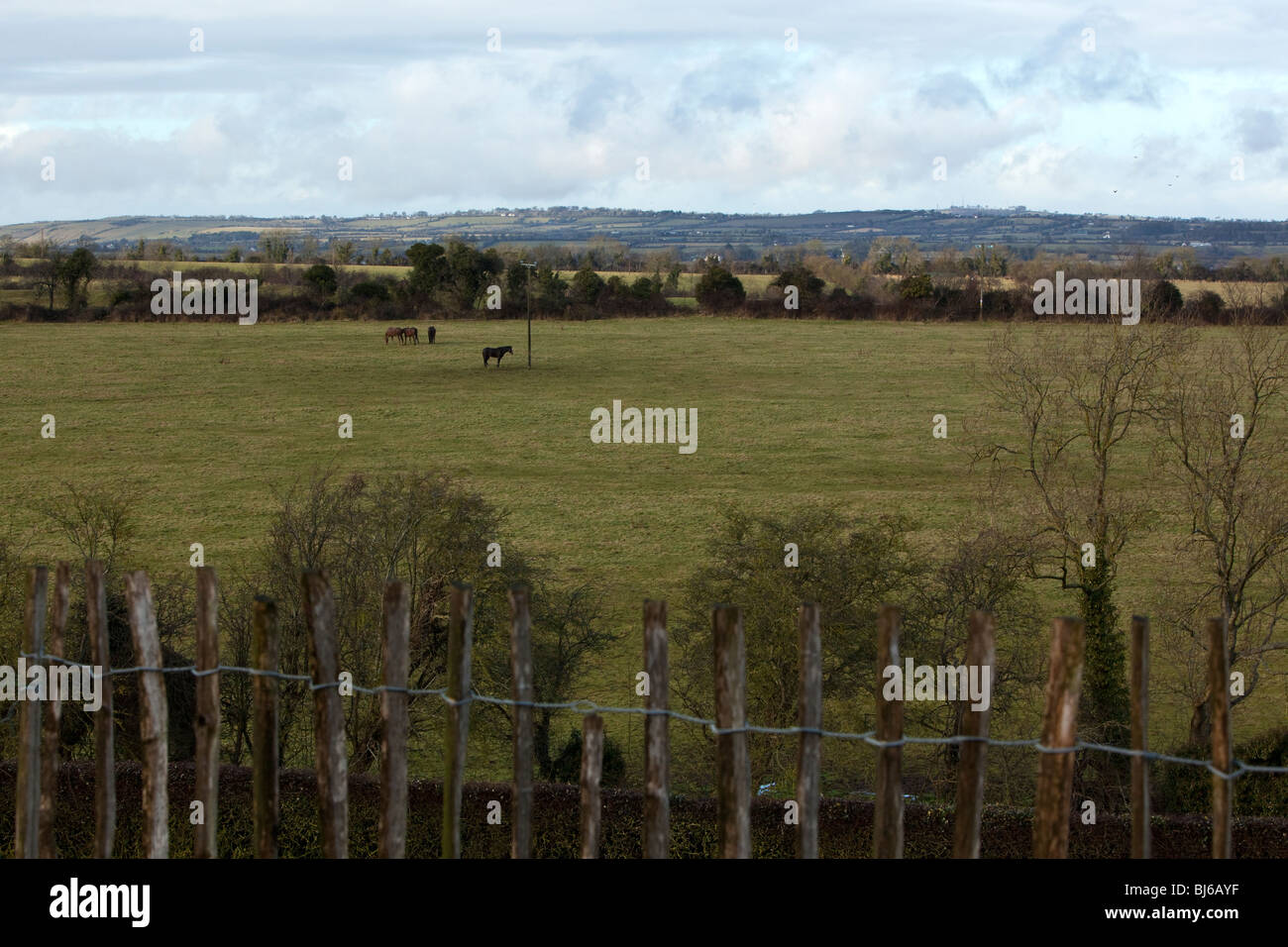 Neolithic house ireland hi-res stock photography and images - Alamy