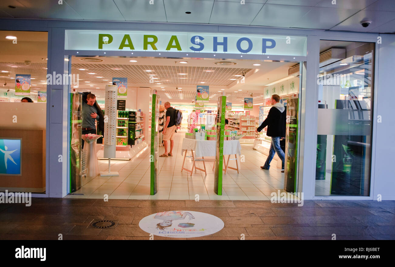 Drug store paris hi-res stock photography and images - Alamy