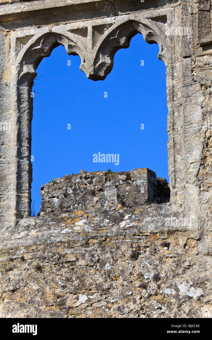 Window detail from the ruins of Godstow Nunnery, Wolvercote, Oxford ...
