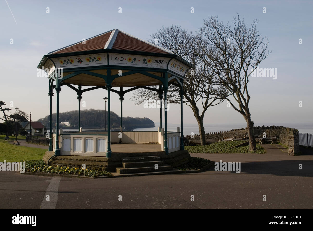 Bandstand by river hi-res stock photography and images - Alamy