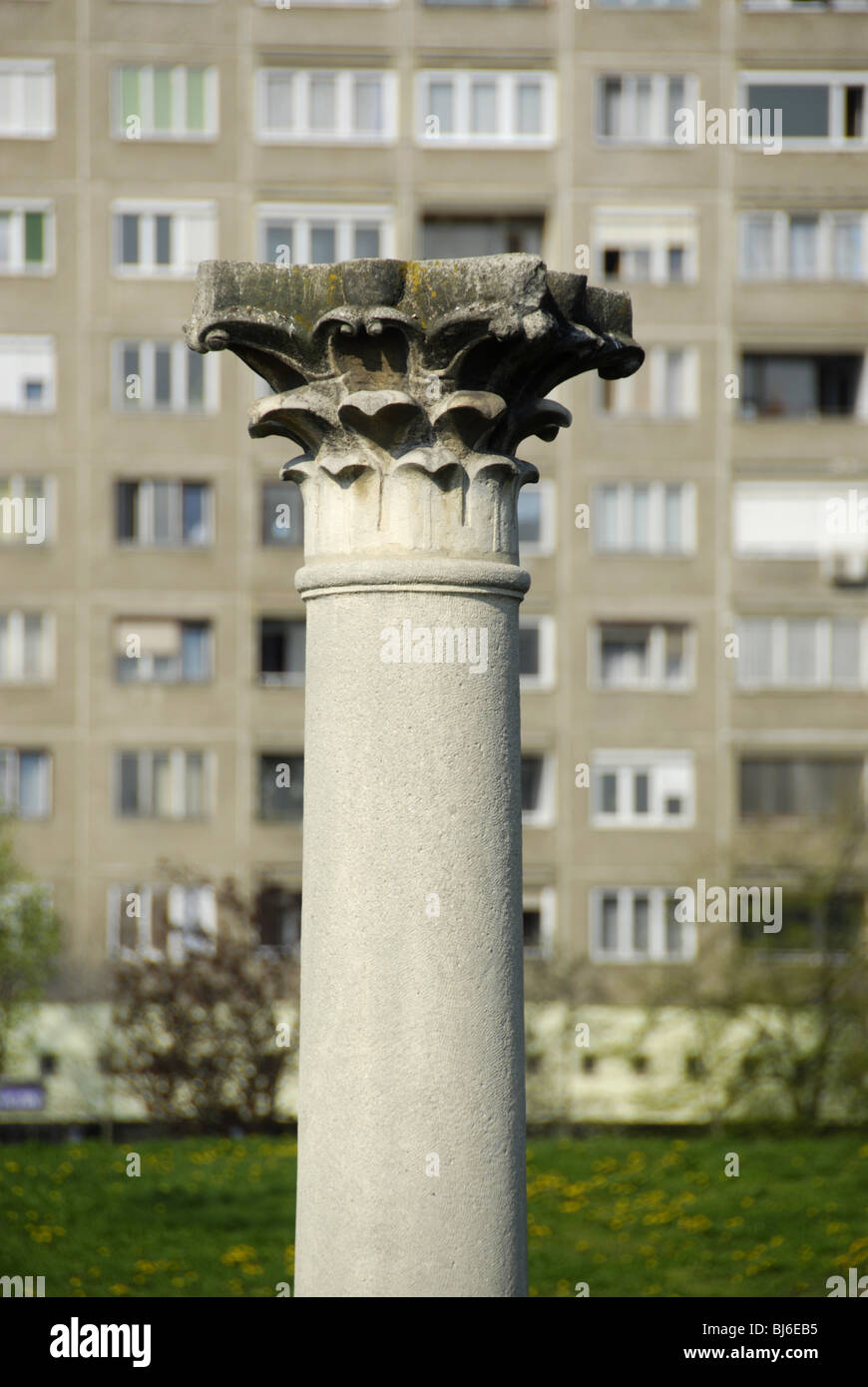 Ancient roman column hi-res stock photography and images - Alamy