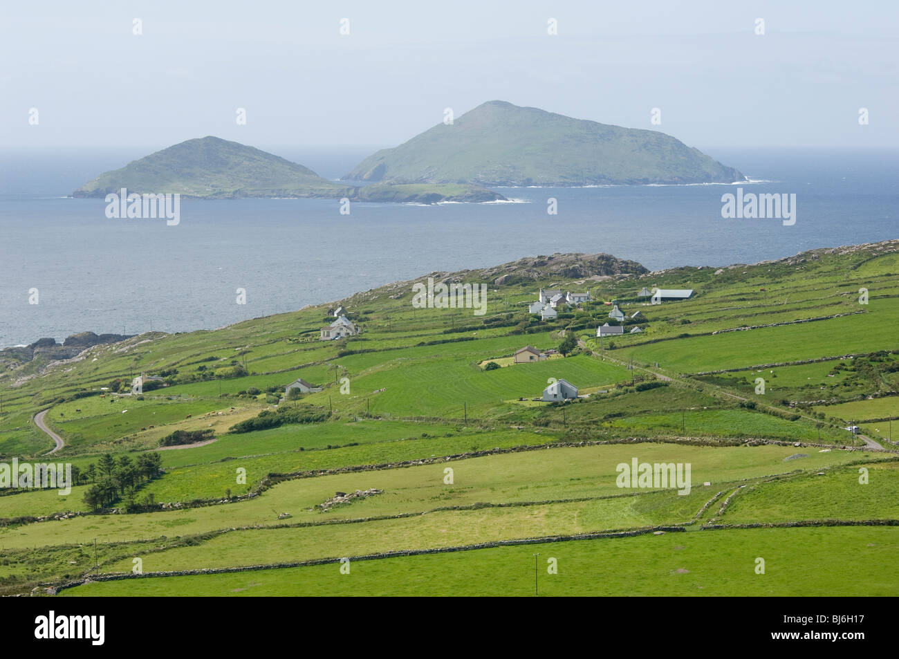 Irish landscape hi-res stock photography and images - Alamy
