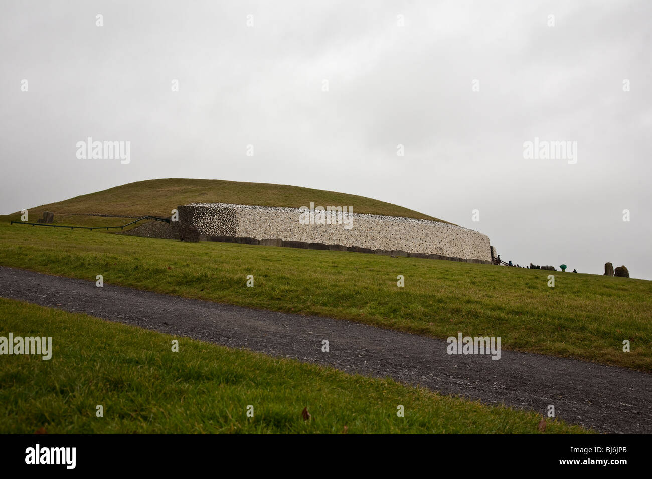 Neolithic house ireland hi-res stock photography and images - Alamy