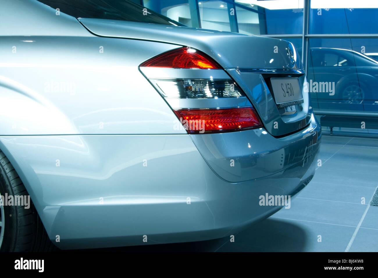 Back luxury car side view hi-res stock photography and images - Alamy
