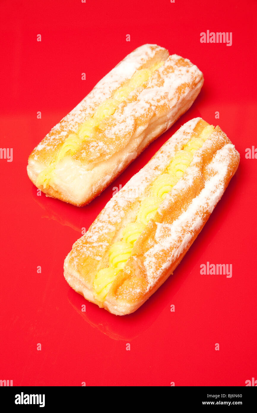 Cream doughnut hi-res stock photography and images - Alamy