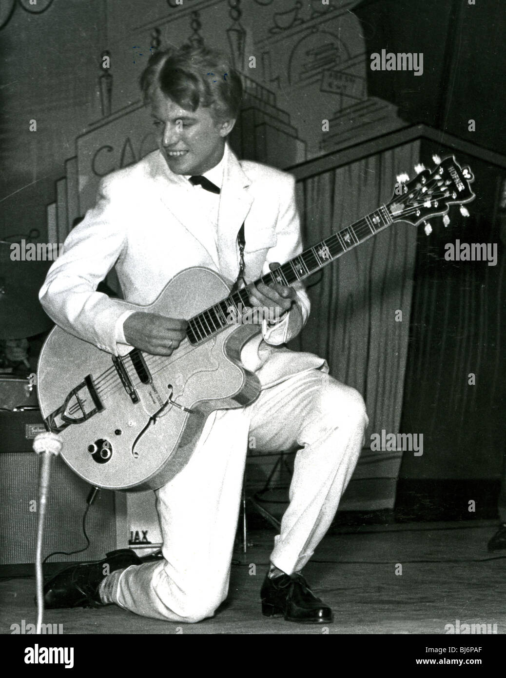 Tommy steele 1957 hi-res stock photography and images - Alamy