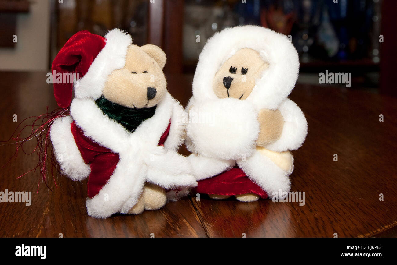 Santa and Mrs Claus bears. St Paul Minnesota USA Stock Photo - Alamy