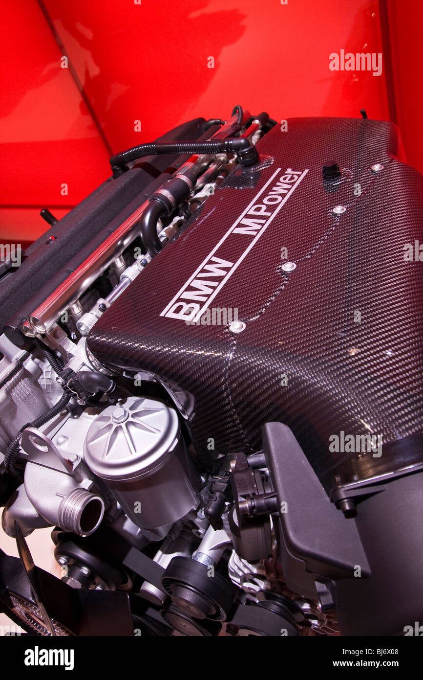 Bmw m logo hi-res stock photography and images - Alamy