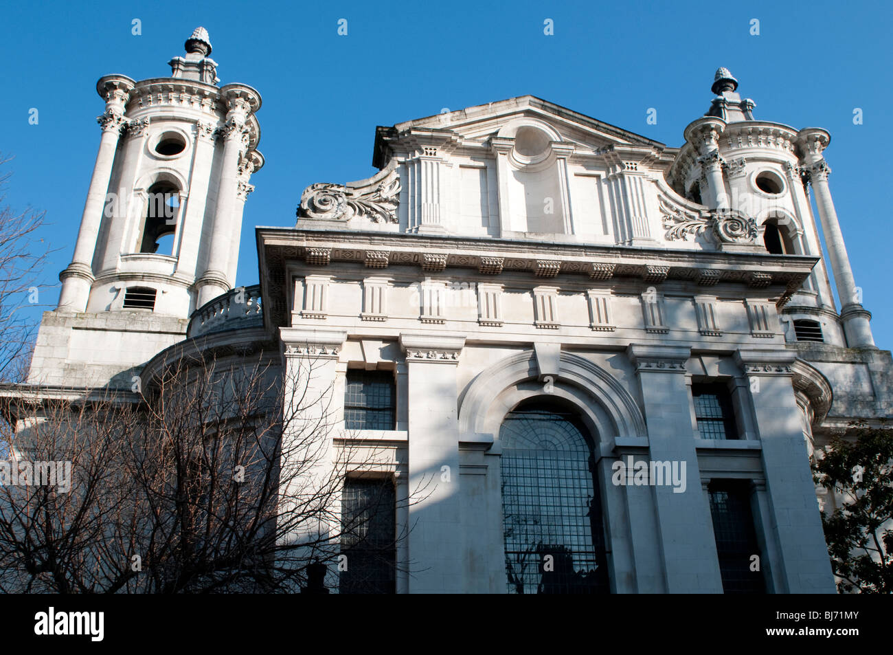 St johns smith square london hi-res stock photography and images - Alamy
