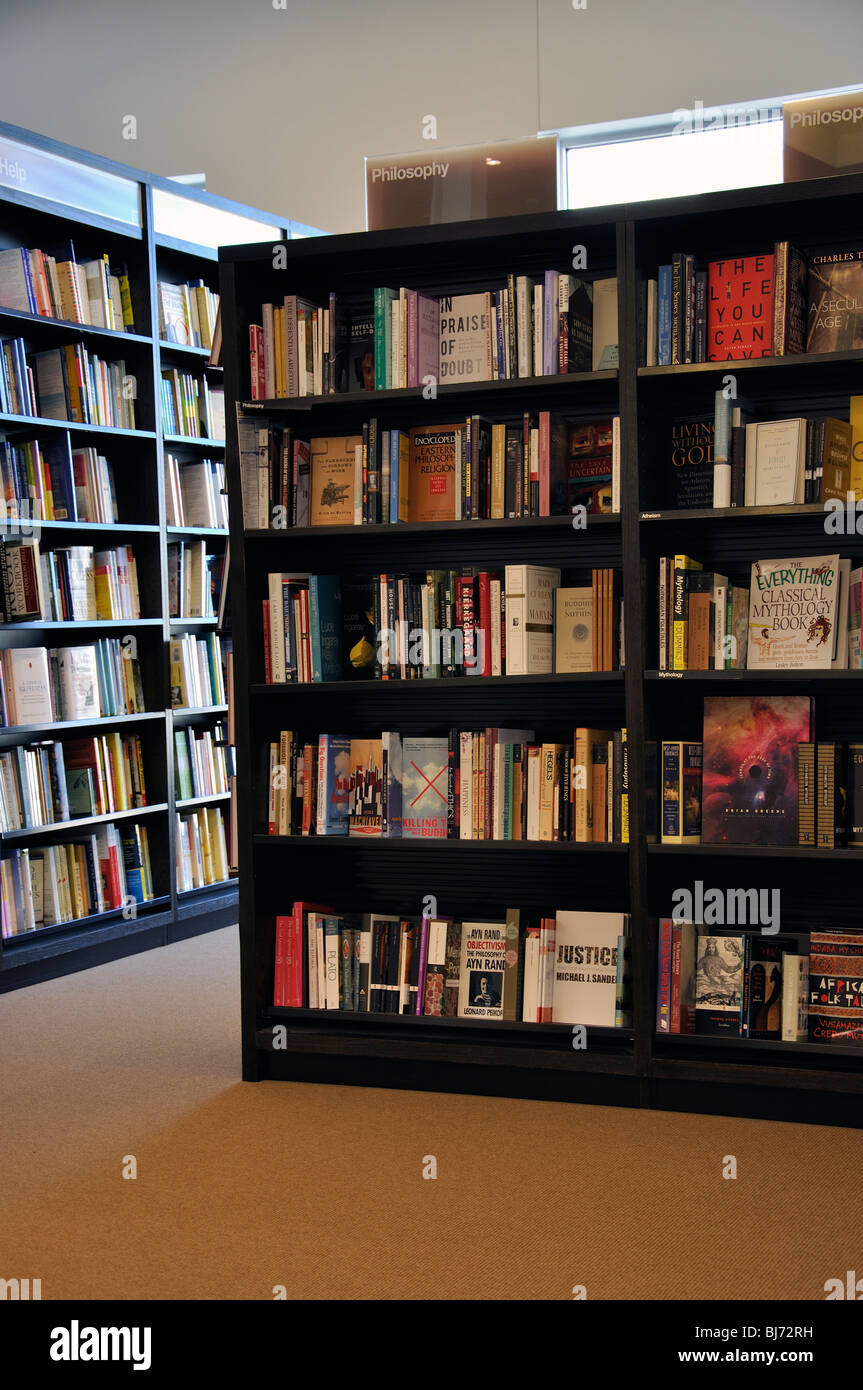 Bookstore shelf hi-res stock photography and images - Alamy