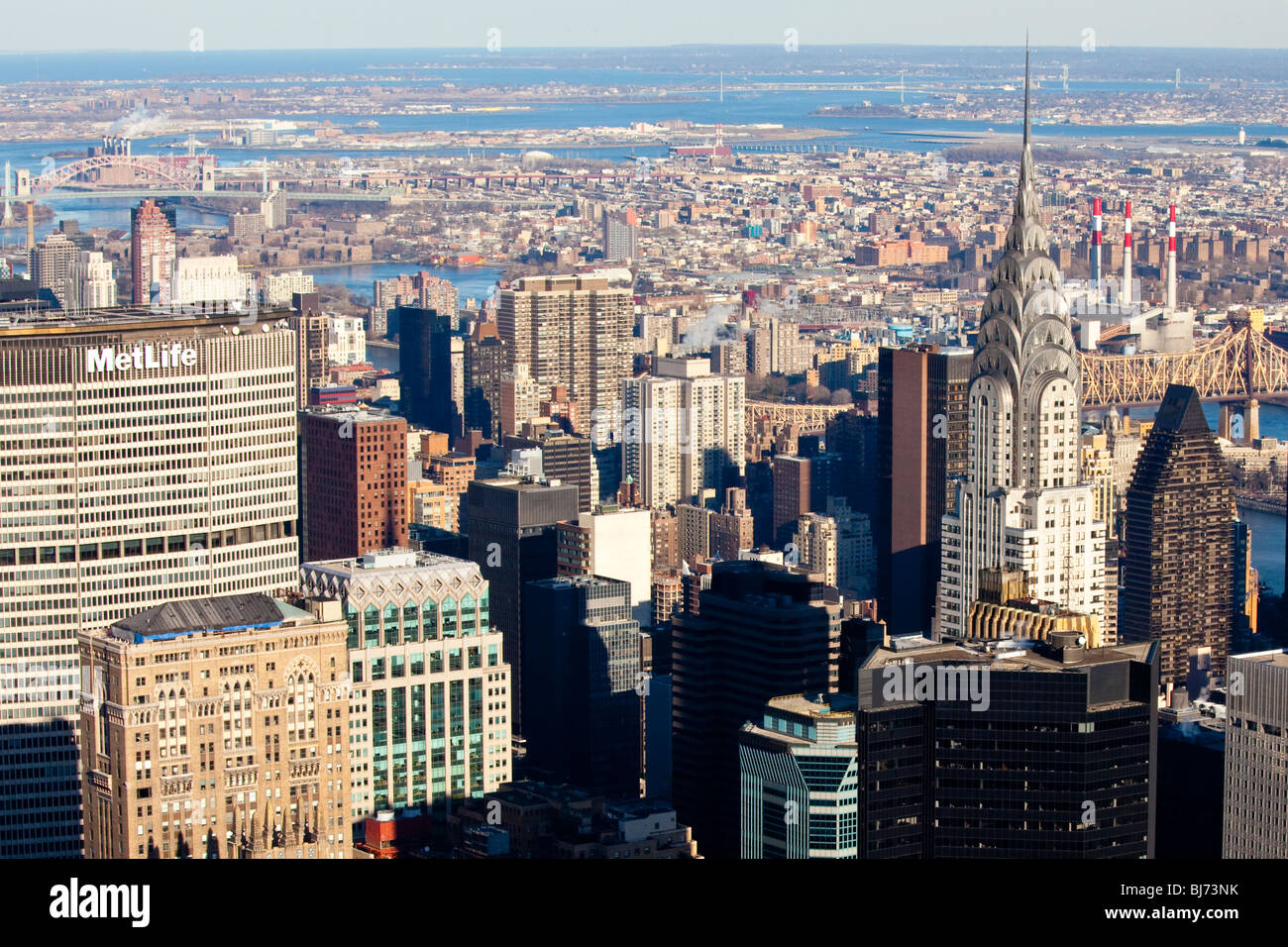 Metlife skyscraper chrysler building hi-res stock photography and ...