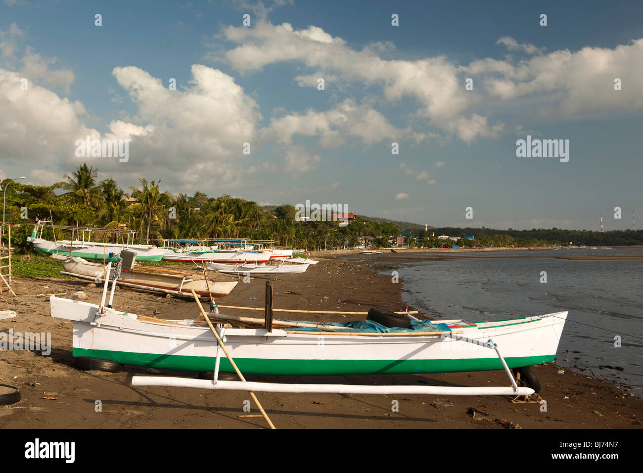 Indonesia, Sulawesi, Pare Pare, fishing boats on the beach Stock Photo ...