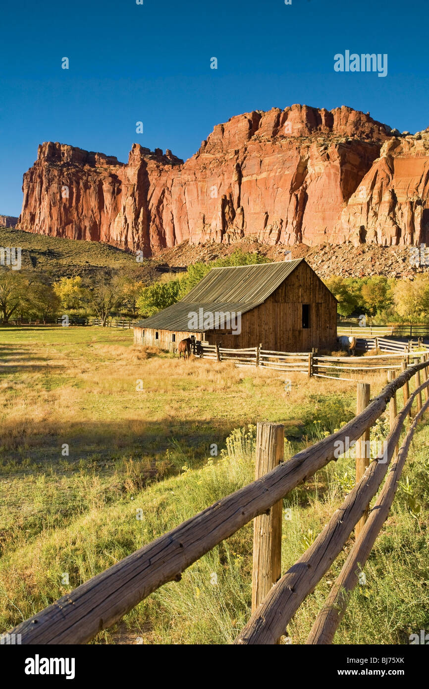 Barn at Fruita Oasis, Vertical, Capitol Reef National Park, Utah, USA ...