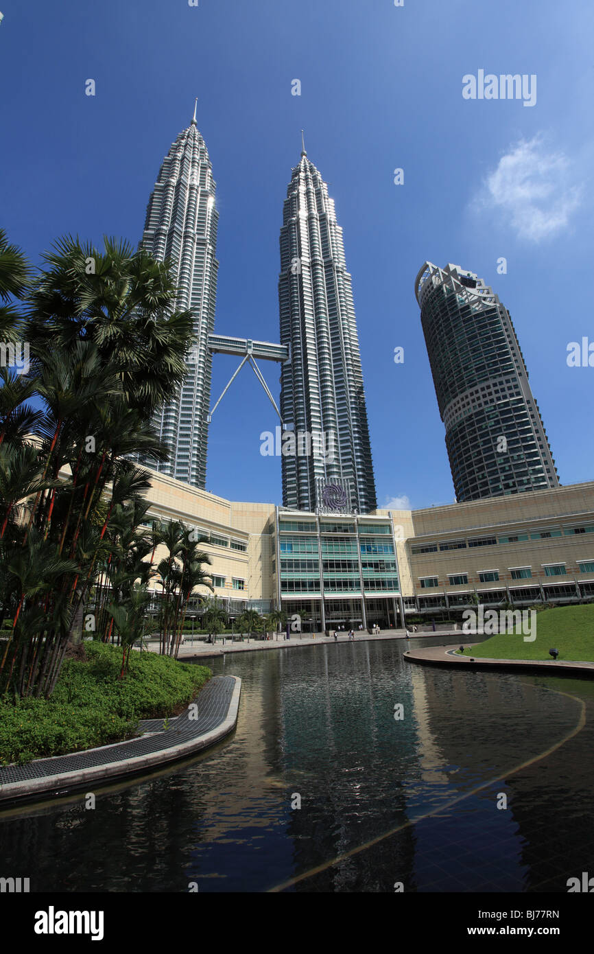 Petronas Twin Towers, the world tallest building Stock Photo - Alamy