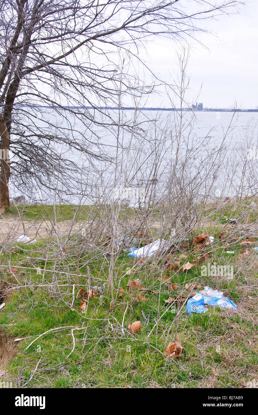 Trash washed up Stock Photo - Alamy
