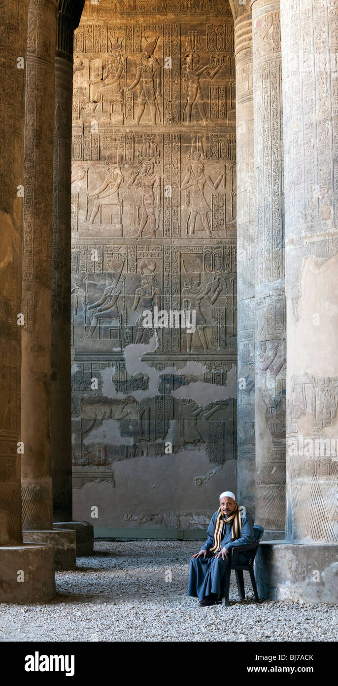 Columns temple hi-res stock photography and images - Alamy